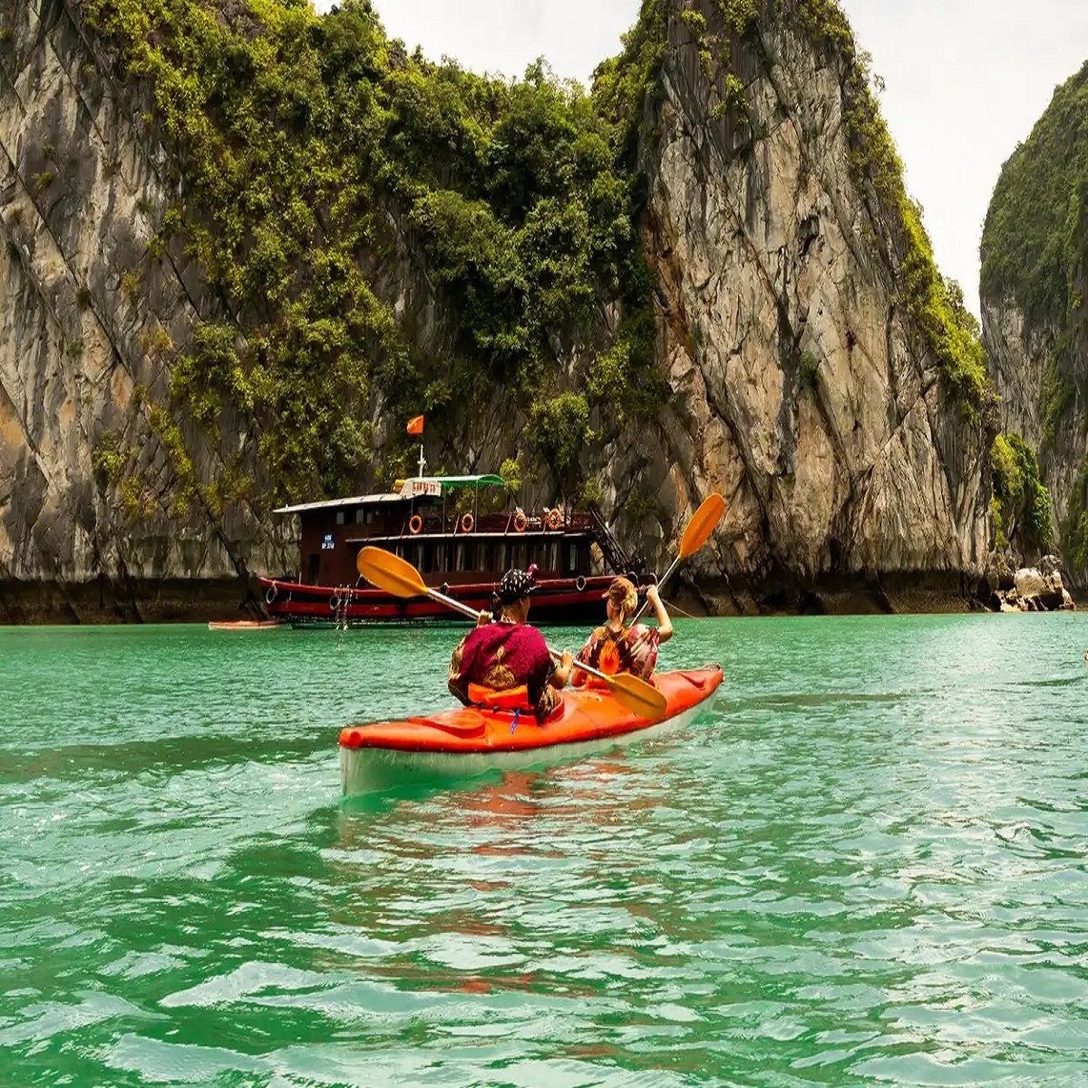 Kayaking in Vietnam: Discover Southeast Asia’s Hidden Waterway Gems